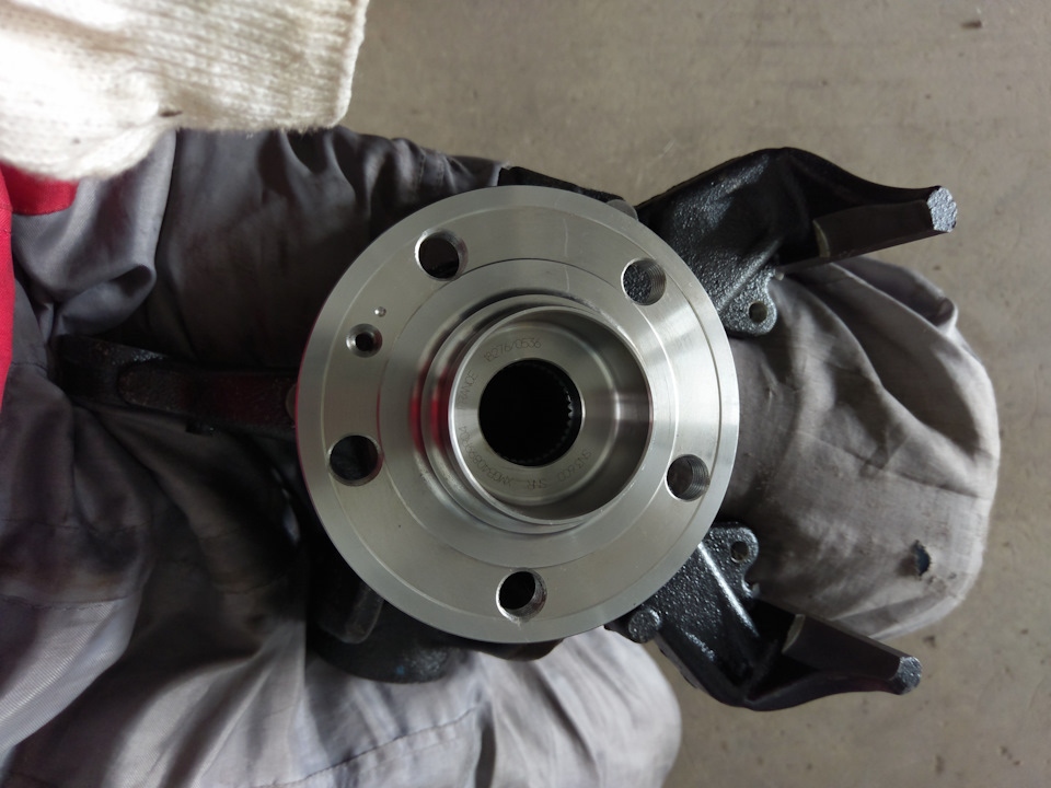 Замена кулака и передней ступицы. — Skoda Fabia Mk2, 1,4 л, 2008 года ...