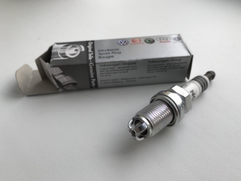 101000033AA СВЕЧА ЗАЖИГАНИЯ/ZUENDKERZE VAG | Запчасти на DRIVE2