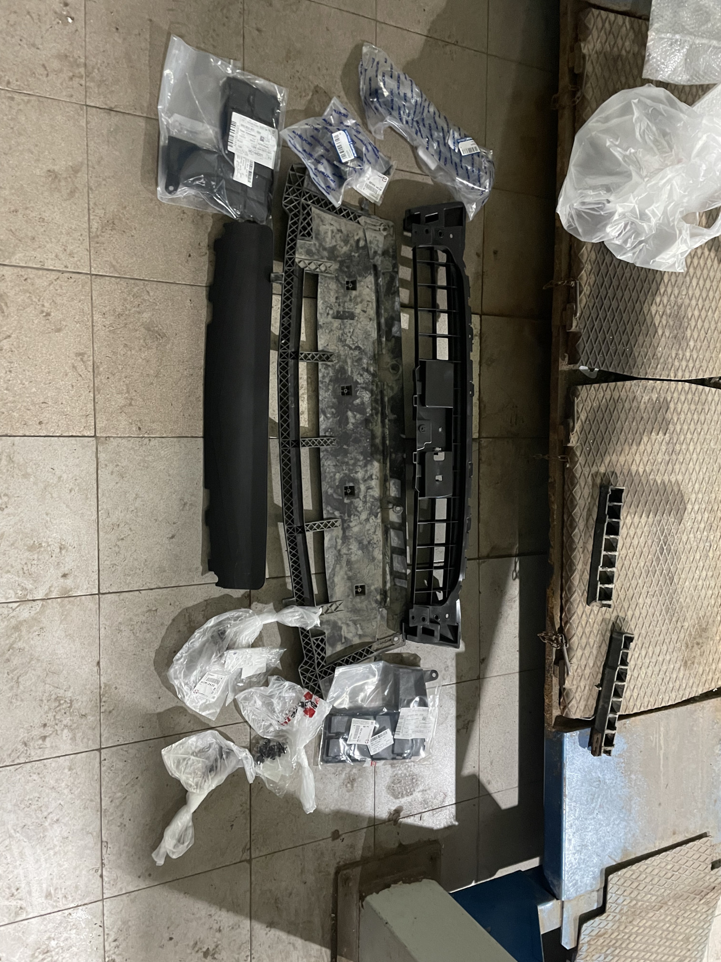 #22 Запись — бампер теперь закреплён как надо — Audi Q5 (1G), 2 л, 2013 ...