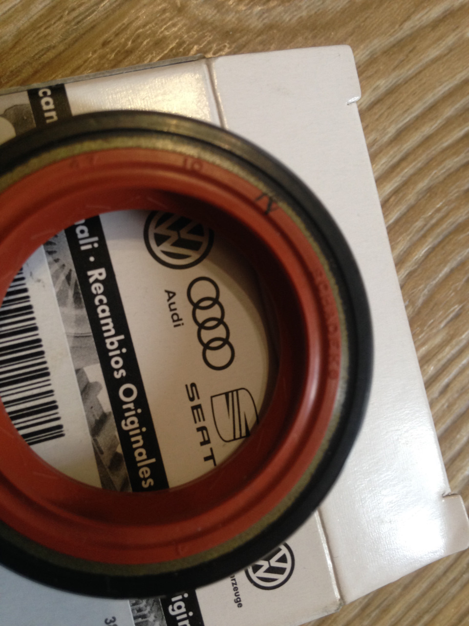 Сальник коленвала/распредвала/промвала двигателя 2Е на Golf 3 GTI ...