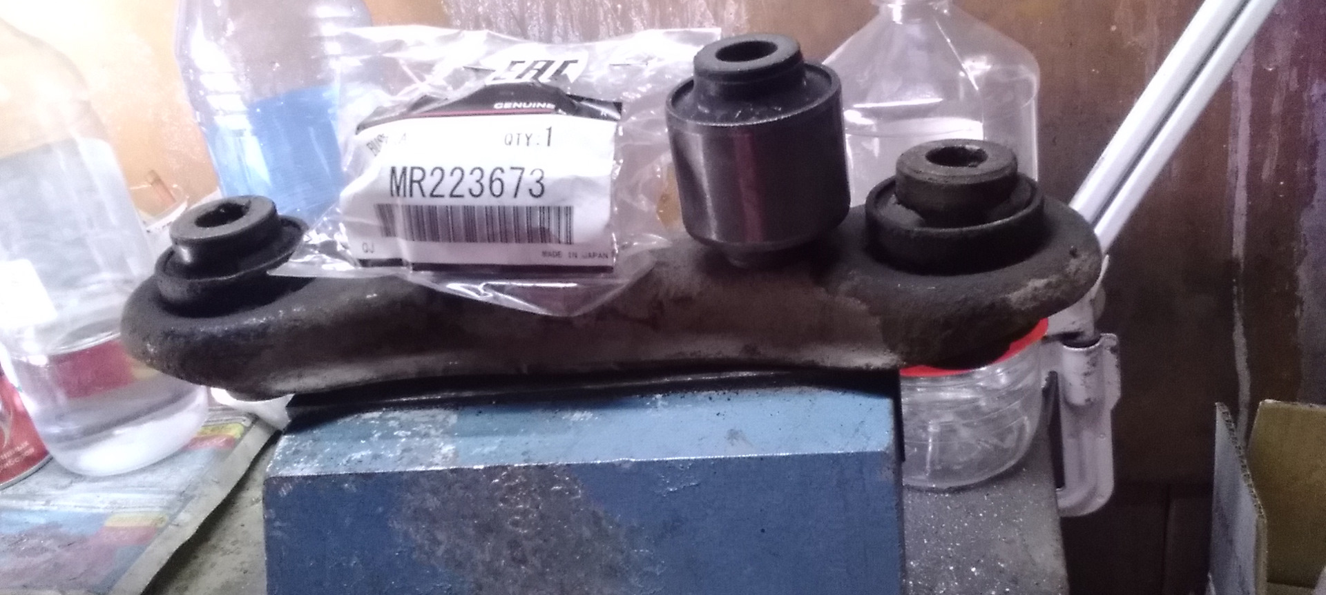 Замена задних сайлентблоков — Mitsubishi Lancer X, 2 л, 2007 года ...