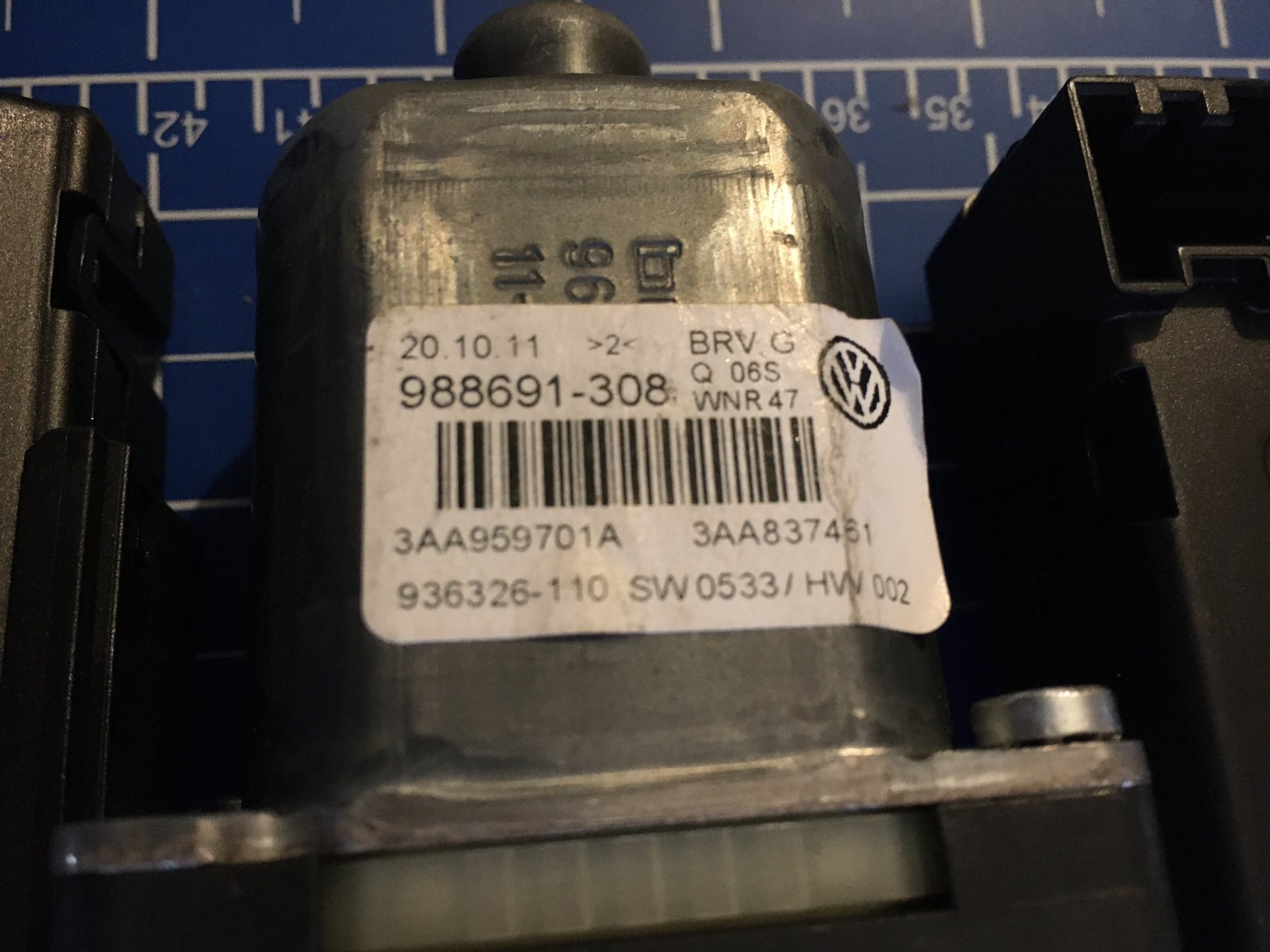 Installing Passat B7 Front and CC High Rear Door Modules: An how to ...