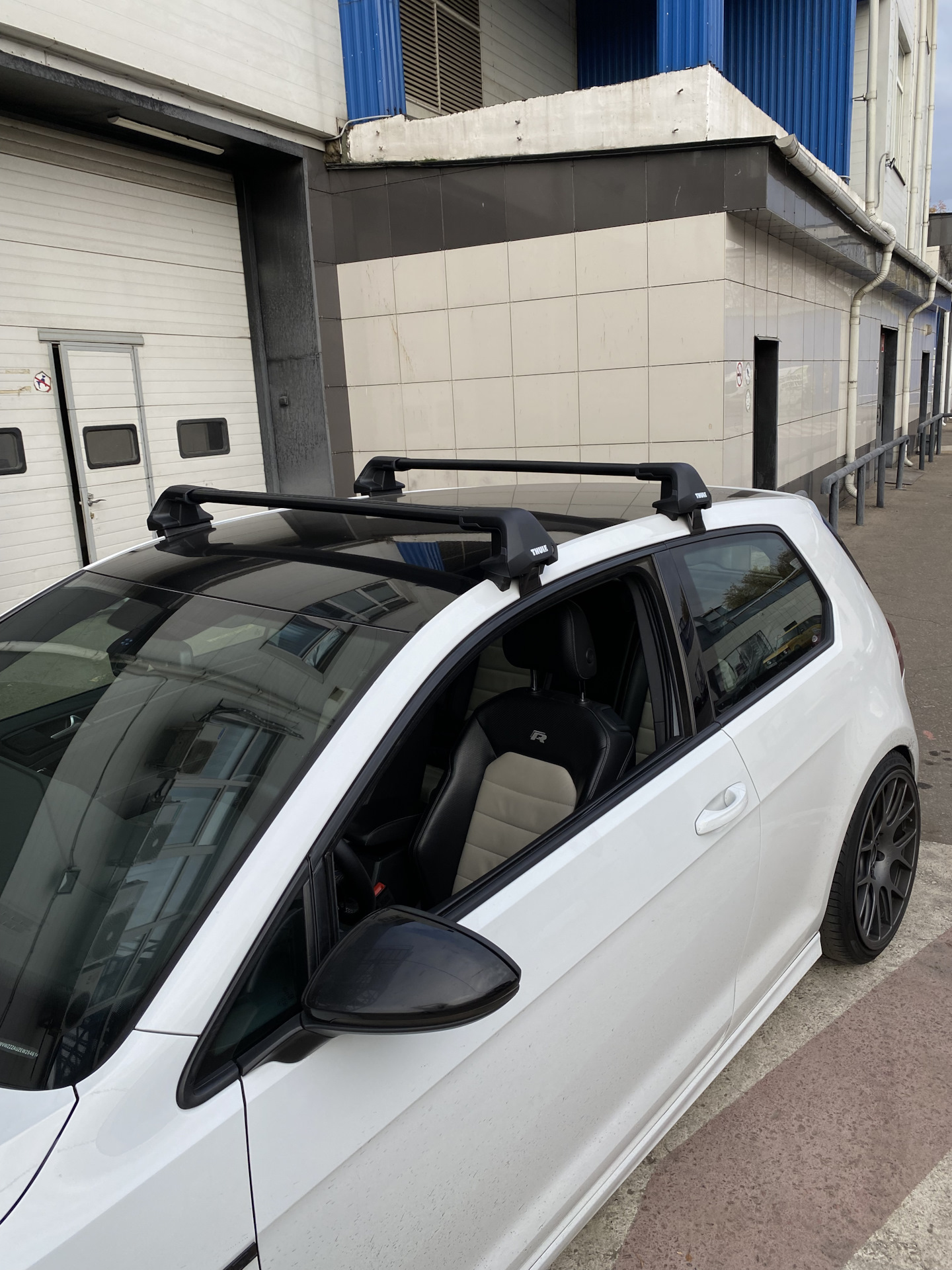 Багажник Thule — Volkswagen Golf R Mk7, 2 л, 2014 года | аксессуары ...