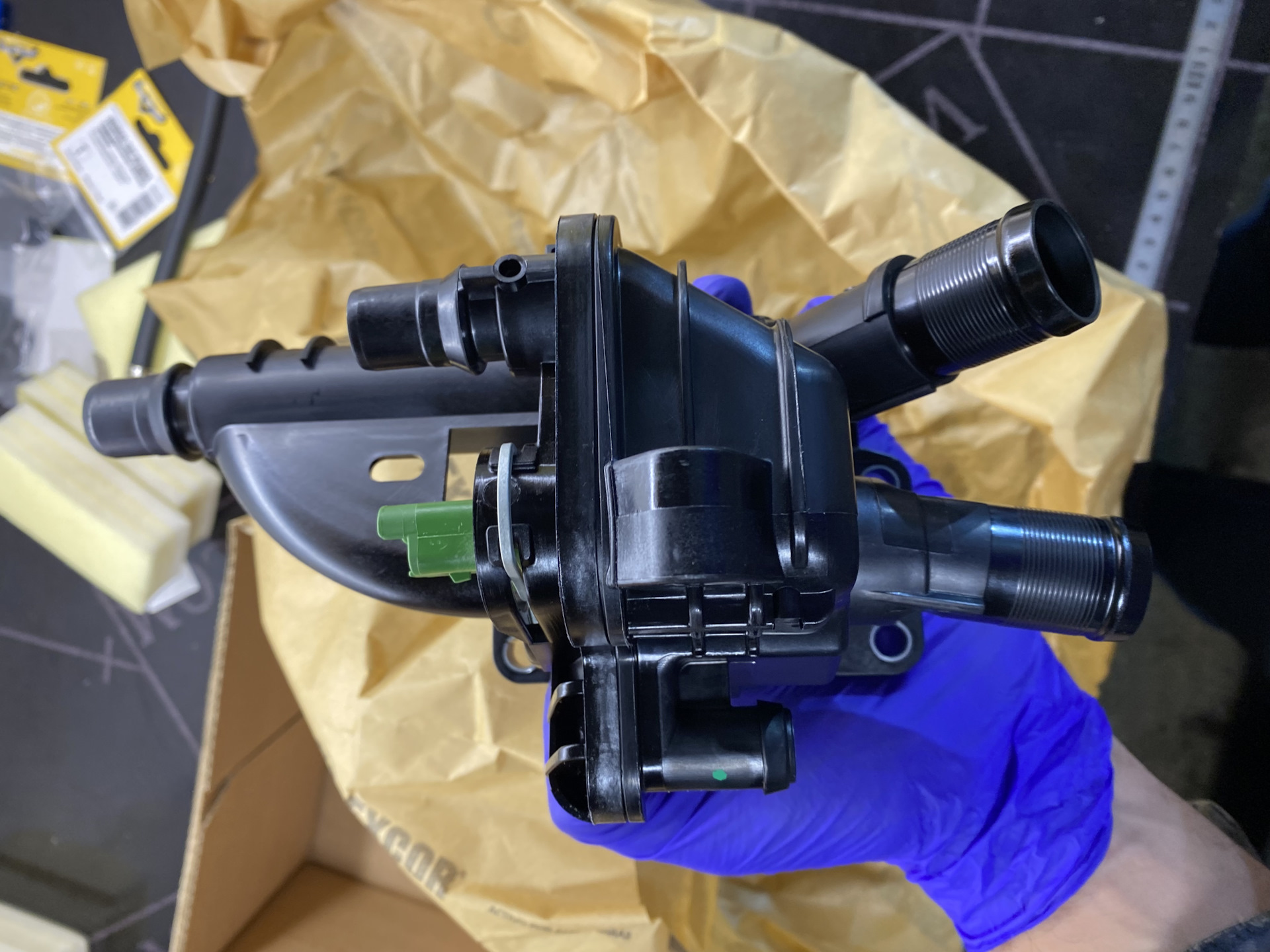 Потек термостат — Citroen C4 Picasso (2G), 1,6 л, 2017 года | своими ...