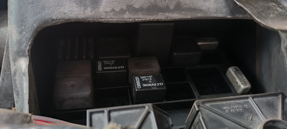 Отказало реле поворотников — Jeep Grand Cherokee (WJ), 4,7 л, 1999 года ...