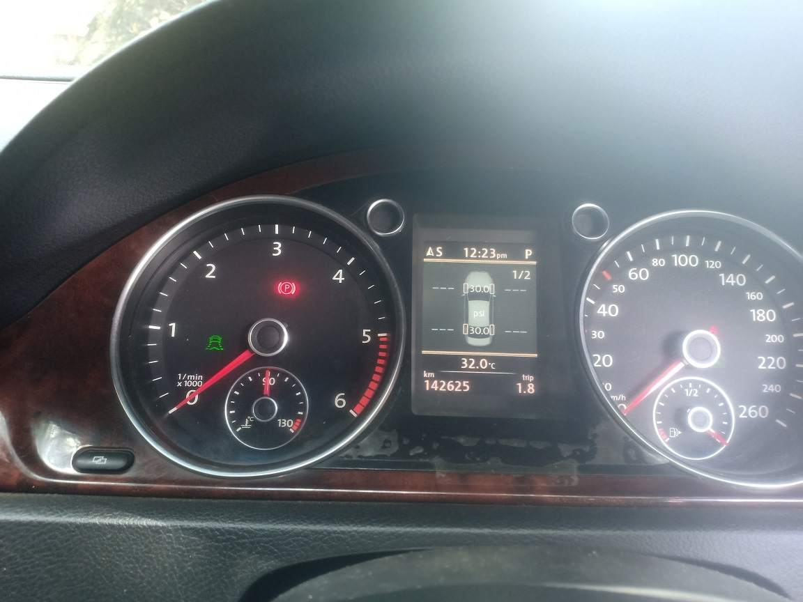 Installed TPMS 5Q0907273 HW06 on Passat B7 — Volkswagen Passat B7, 2 л ...