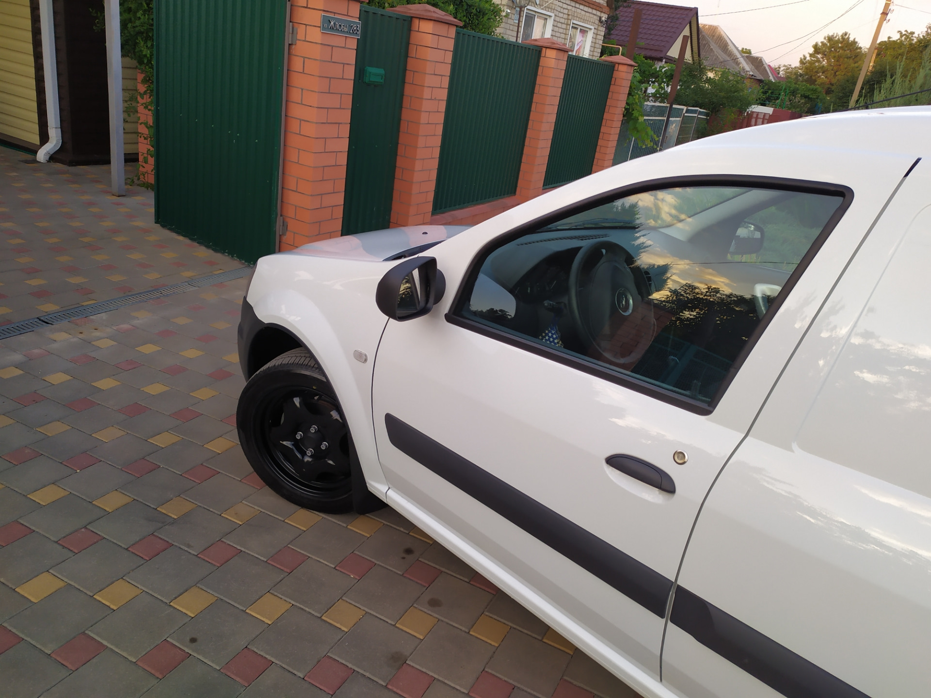 New look v3.0 — Lada Largus Фургон, 1,6 л, 2019 года | стайлинг | DRIVE2