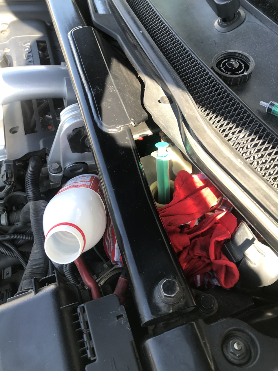 # 88. Замена датчика SAS 30669744. 30711553 дроссель, 31261371 Патрубок ...