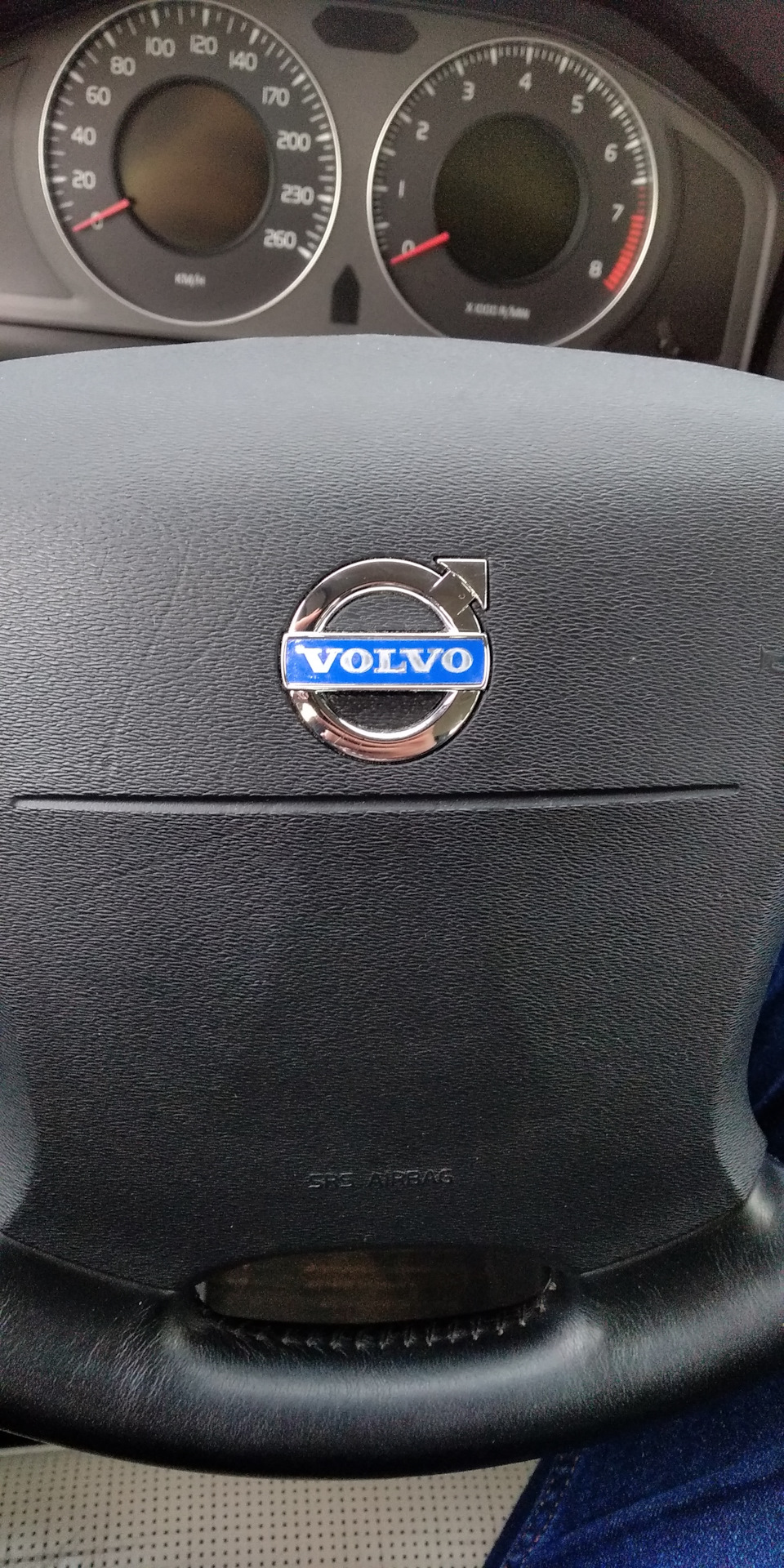 Наклейка на дорестовый руль. — Volvo S80 (2G), 2,5 л, 2006 года ...
