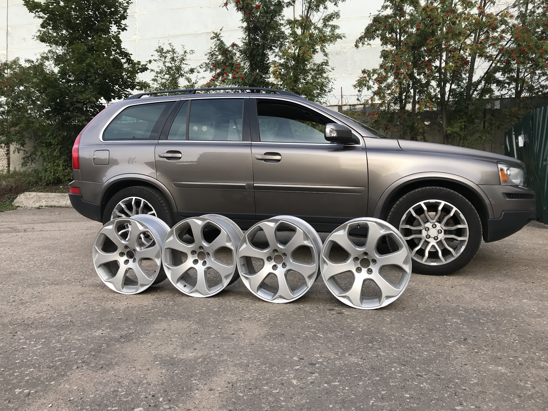 Еще больше R20 — Volvo XC90 (1G), 2,4 л, 2009 года | колёсные диски | DRIVE2