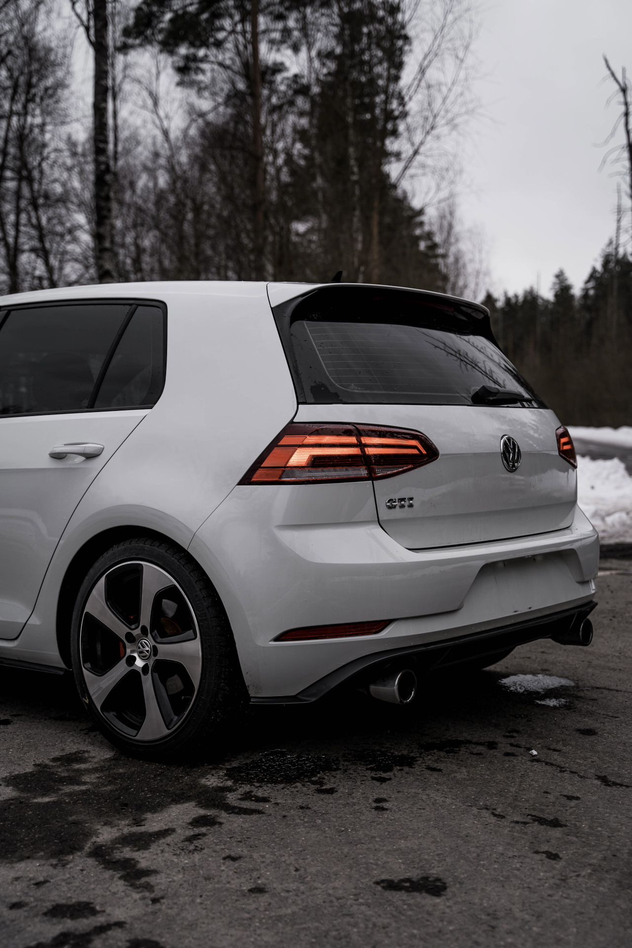 9. White Rabbit — Volkswagen Golf GTI Mk7, 2 л, 2018 года | просто так ...