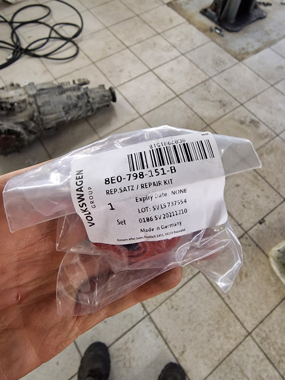 8E0798151B Комплект втулок рыча VAG | Запчасти на DRIVE2