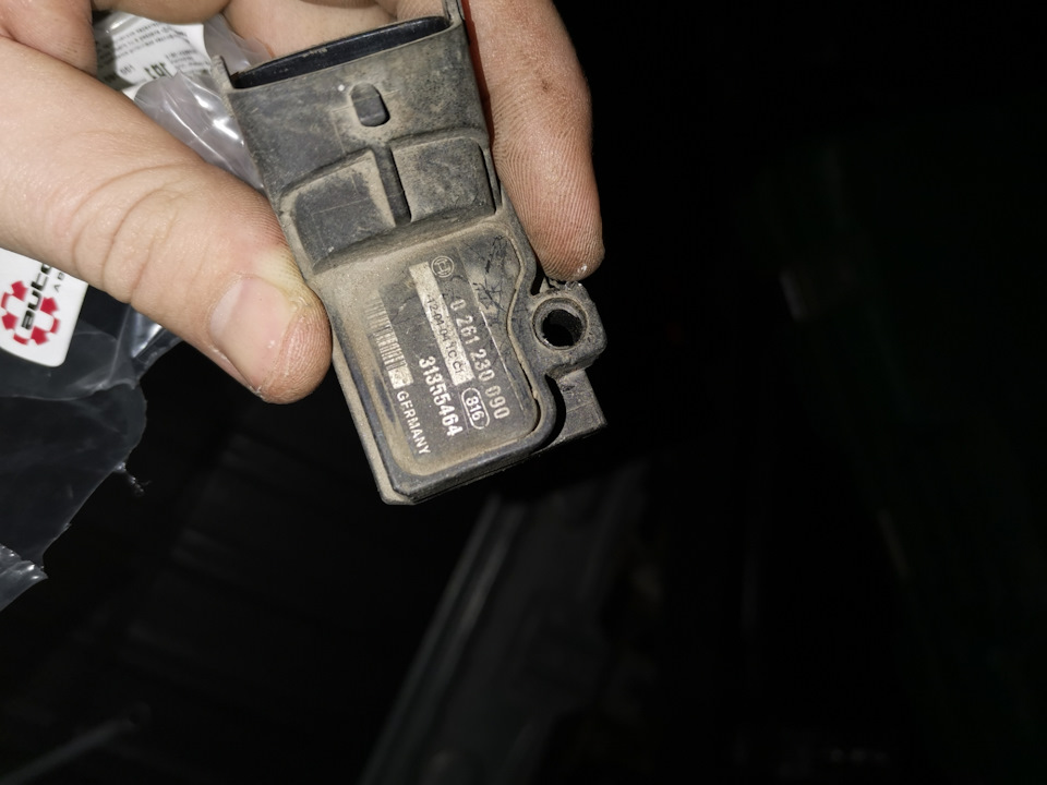 Замена датчика давления турбины — Volvo XC90 (1G), 2,5 л, 2004 года ...