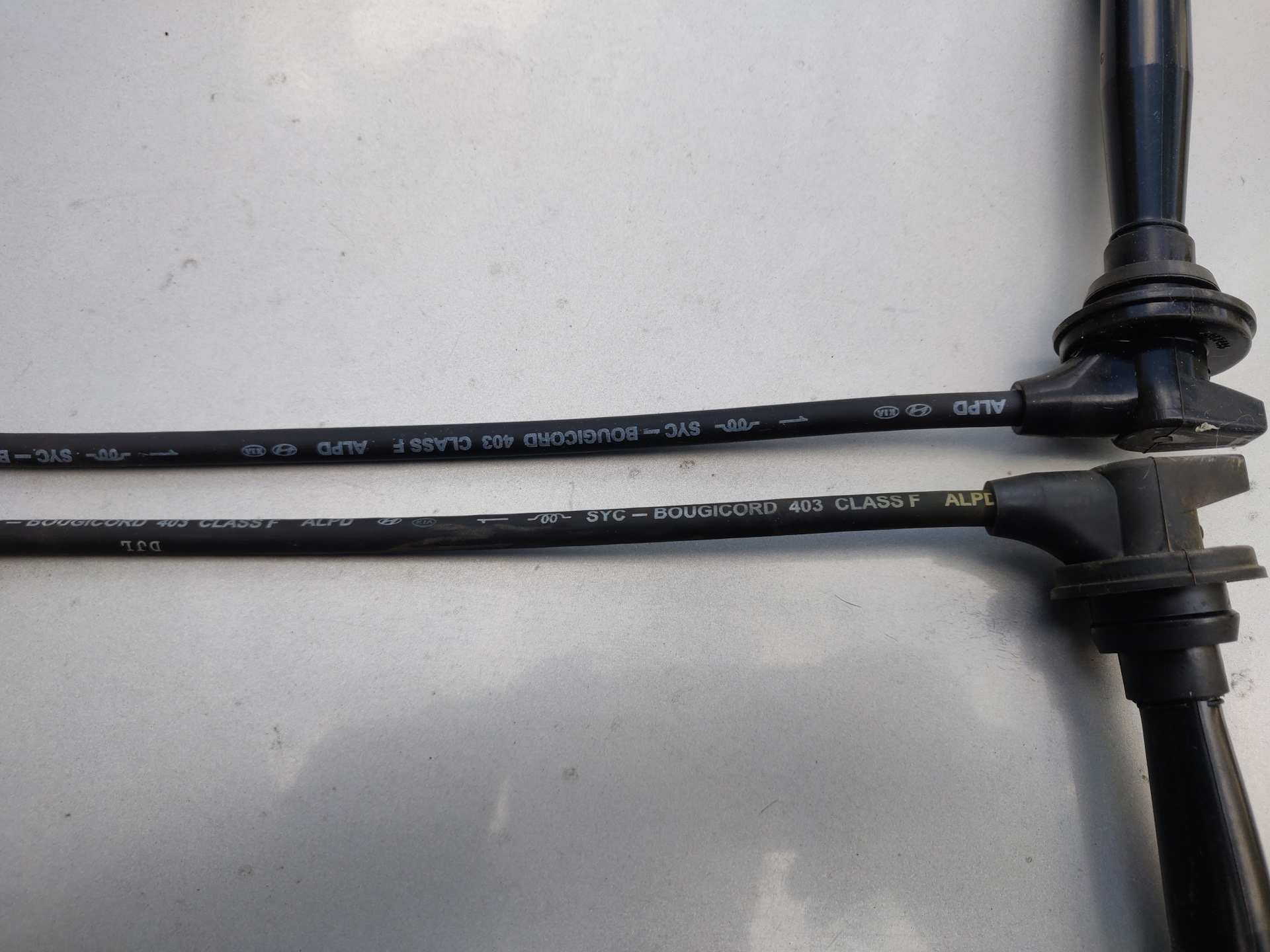 Замена свечей и ВВ проводов (130 тыс. км) — Hyundai Accent (2G), 1,5 л ...