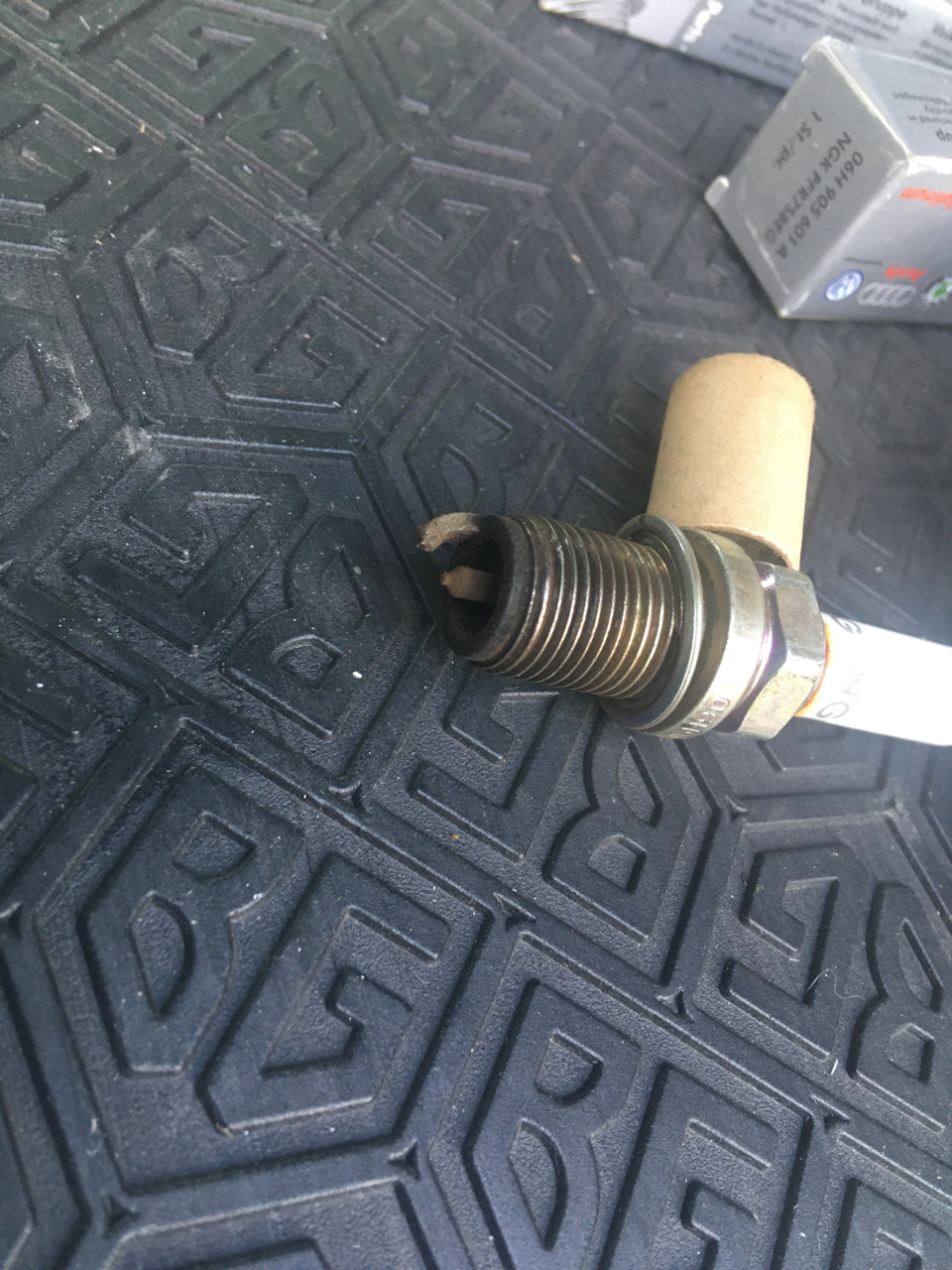 06H905601A Свеча зажигания LongLife VAG | Запчасти на DRIVE2