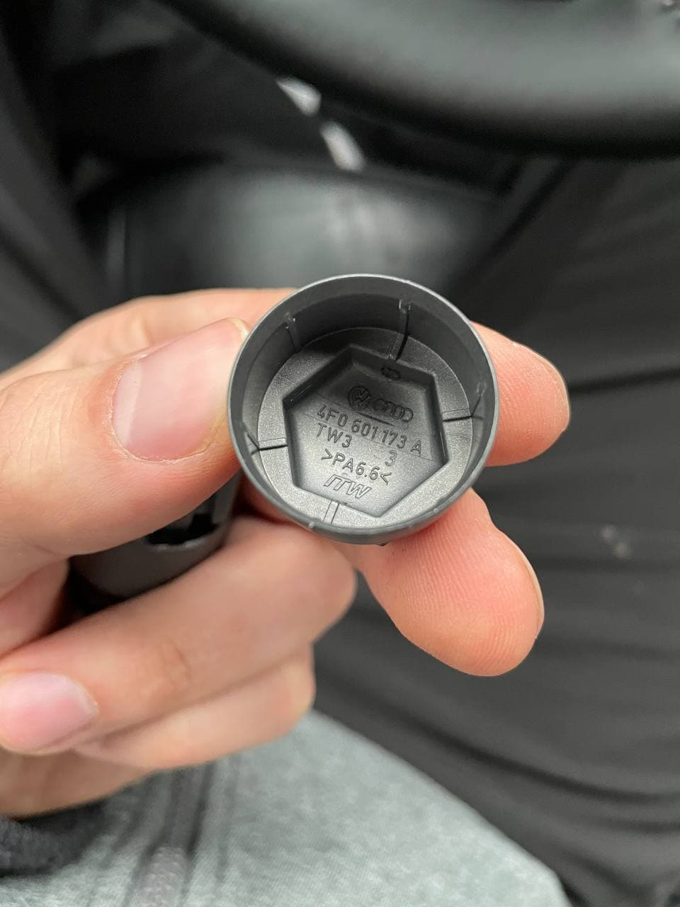 Секретки и колпачки для болтов колёс. — Audi A6 (C7), 3 л, 2011 года ...