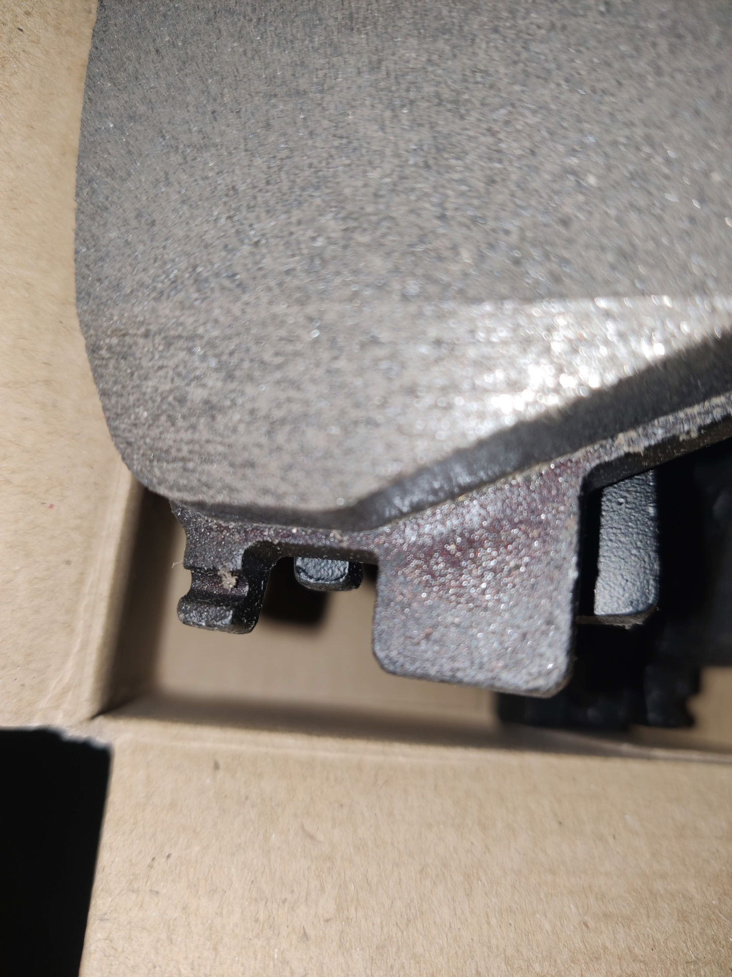 Дефицит передних колодок — Samsung SM6, 1,5 л, 2018 года | запчасти ...