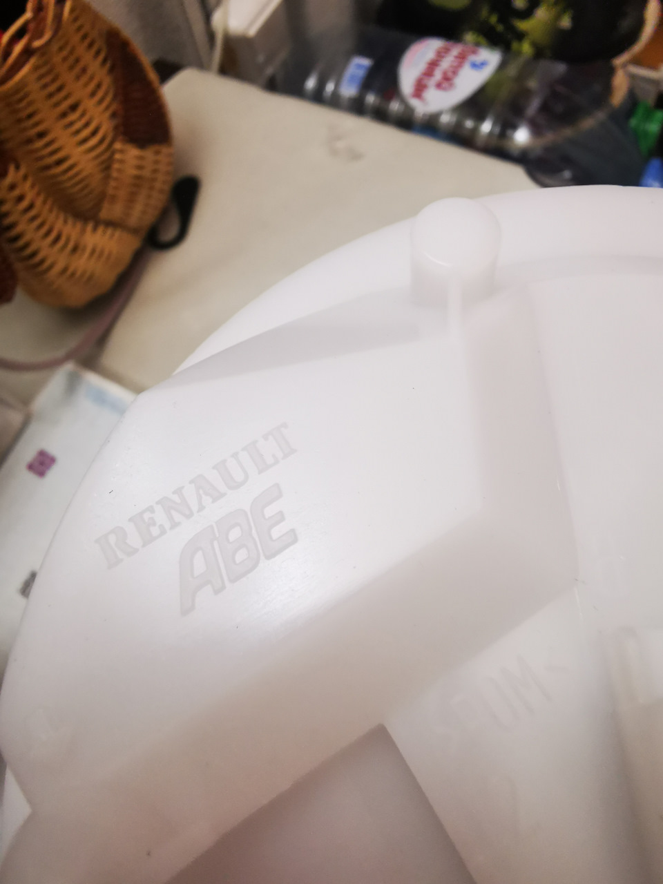 Топливный насос — Renault Megane II, 1,6 л, 2008 года | поломка | DRIVE2