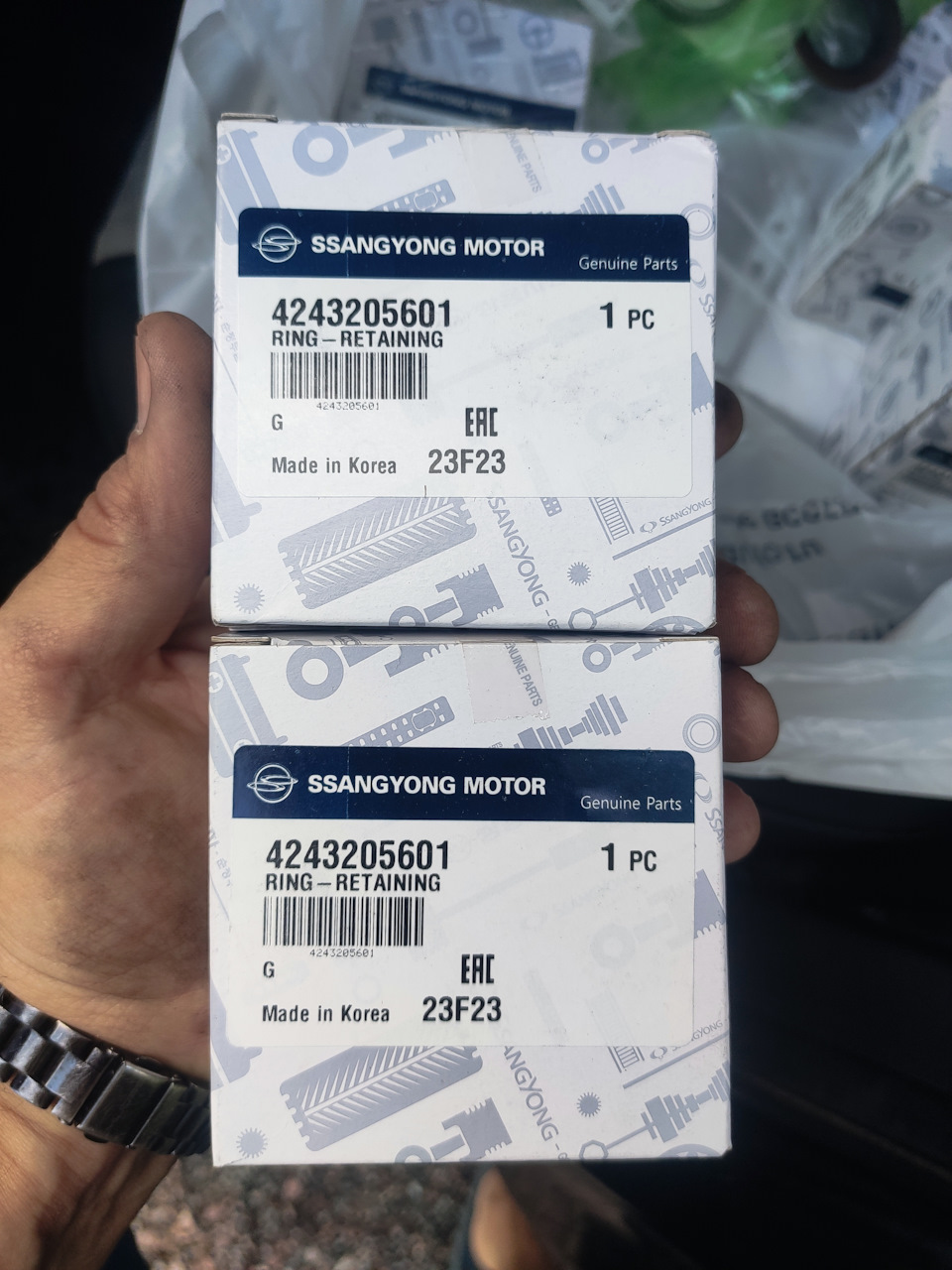 4243205601 Кольцо стопорное полуоси задней SSANG YONG | Запчасти на DRIVE2