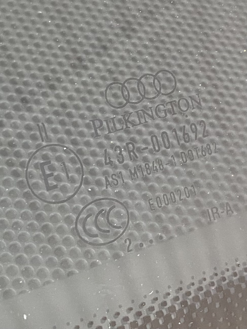 Новое лобовое — Audi Q7 (2G), 3 л, 2016 года | расходники | DRIVE2