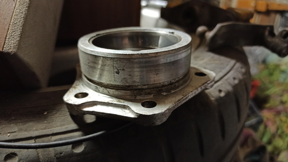 Крышка сальника МКПП на F20 4x4 — Opel Calibra, 2 л, 1995 года | своими ...