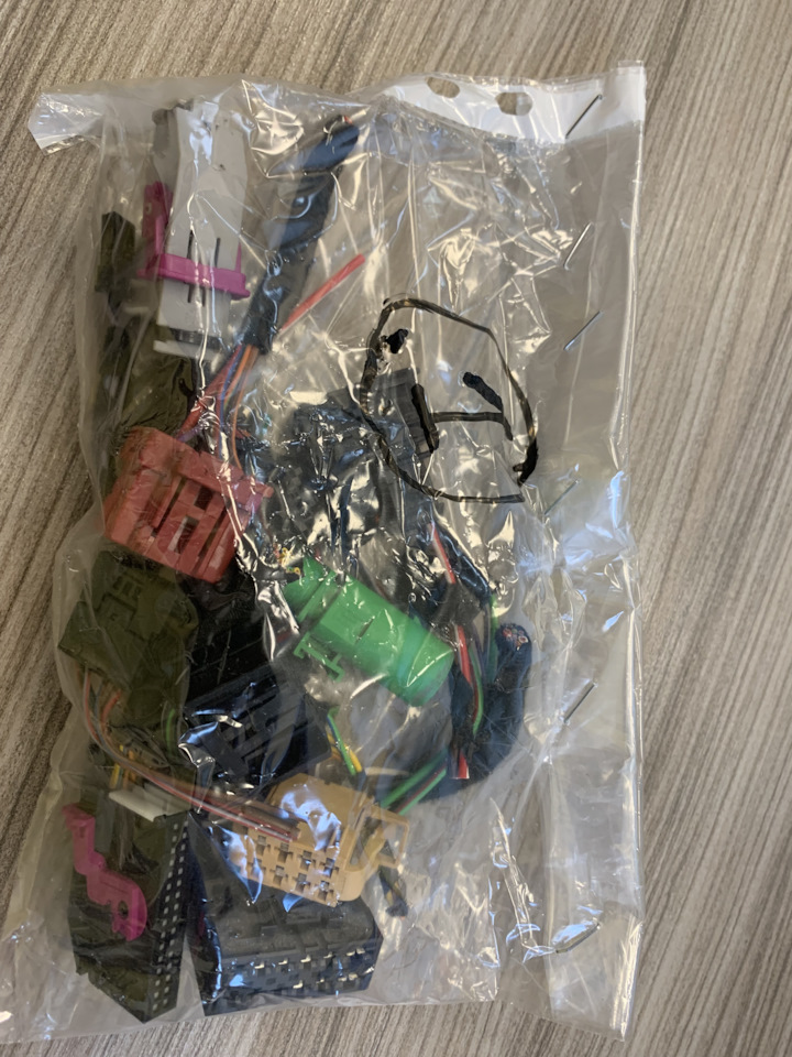 Оригинальные разъемы и фишки VAG на Audi A6 (C7), Audi A4 (B9), Audi A7 ...