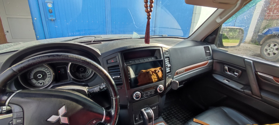 Автомагнитола на Pajero — Mitsubishi Pajero (4G), 3,2 л, 2008 года ...