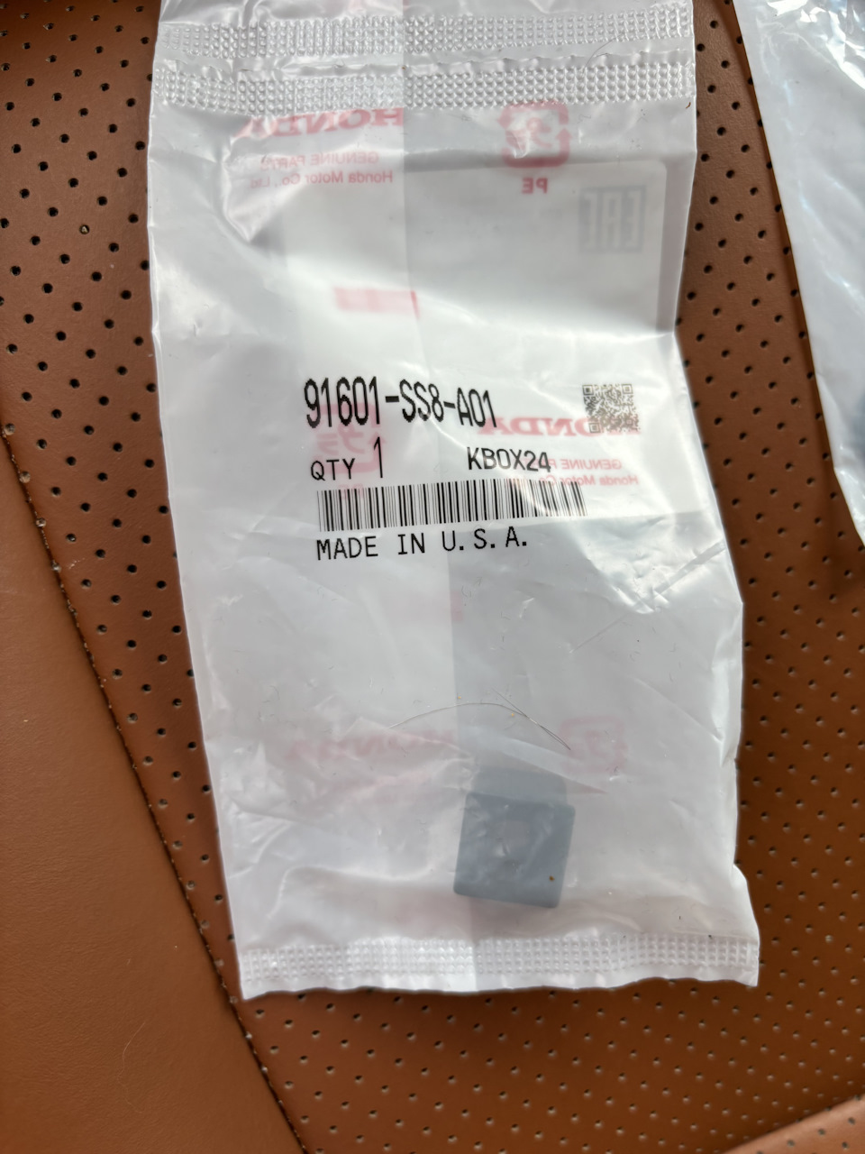 Крепления декоративной крышки ДВС — Acura ZDX, 3,7 л, 2010 года ...