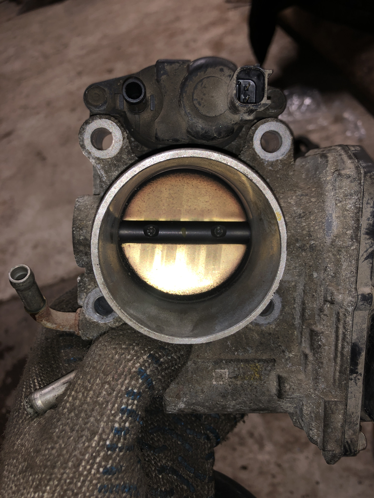 Замена прокладок. Чистка дросселя — Honda Civic 4D (8G), 1,8 л, 2007 ...