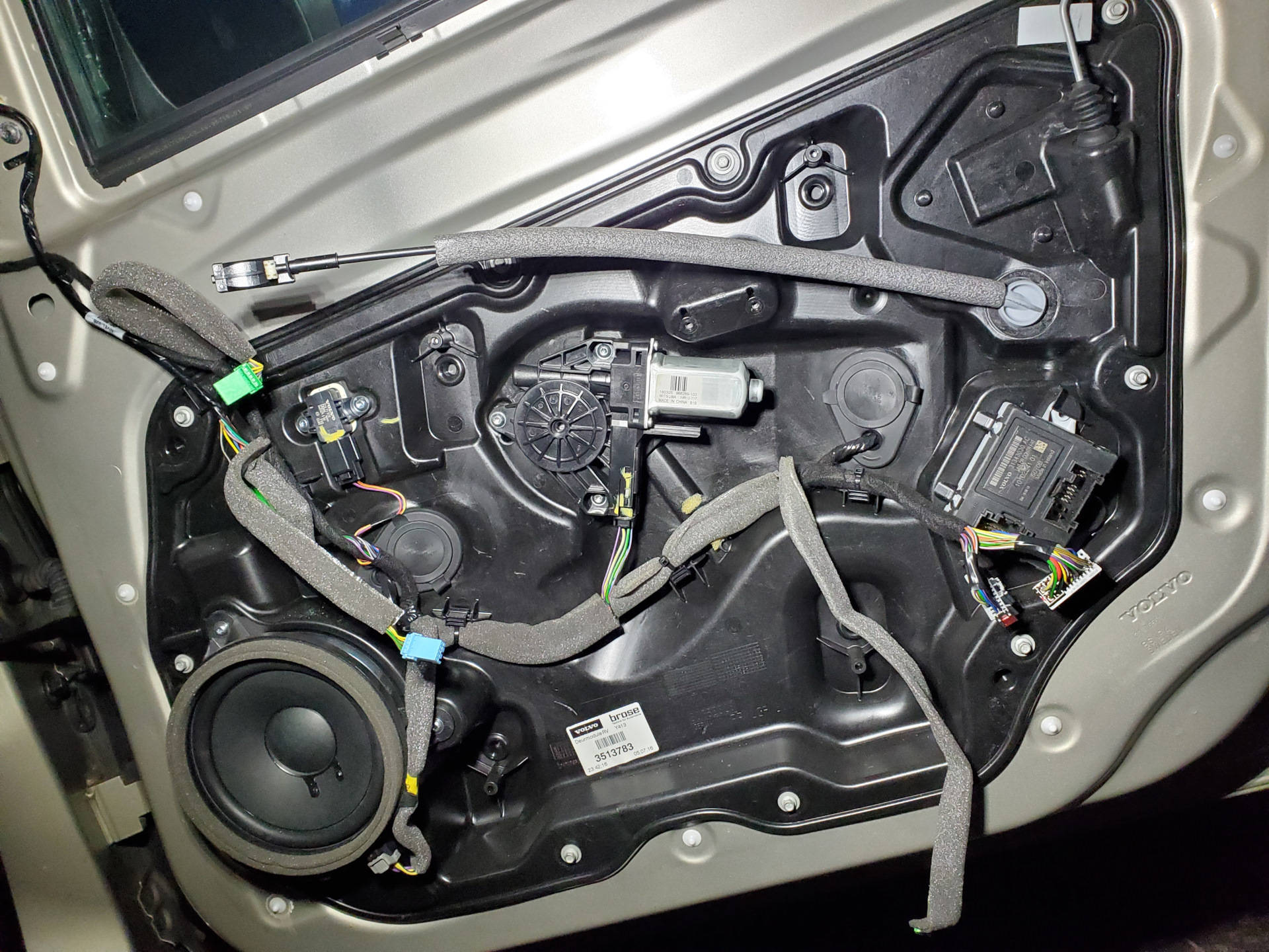 Контроль слепых зон BLIS (and CTA) — Volvo XC60 (1G), 2,4 л, 2016 года ...