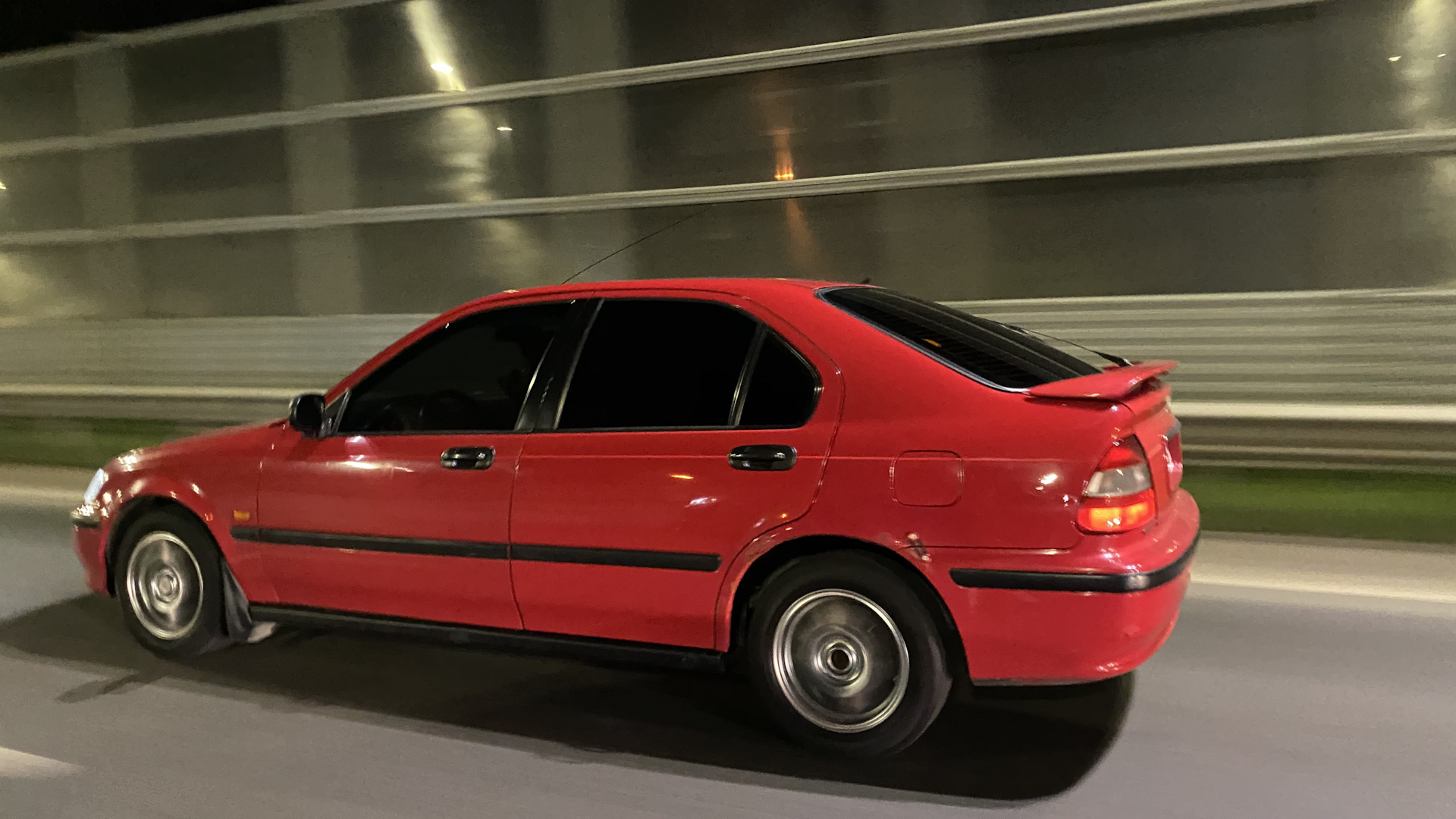 Honda Civic Fastback (6G) 1.5 бензиновый 1998 | MB3 VTEC-E на DRIVE2