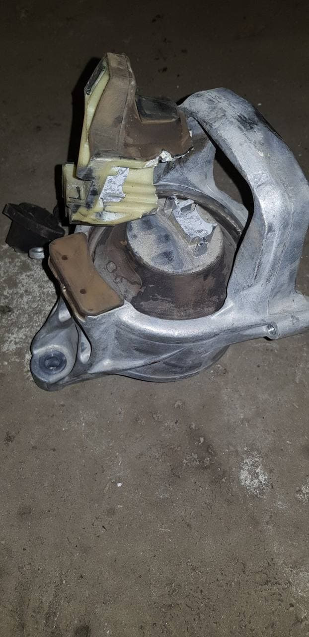 8. Замена опор двигателя — Audi A4 (B9), 2 л, 2016 года | запчасти | DRIVE2