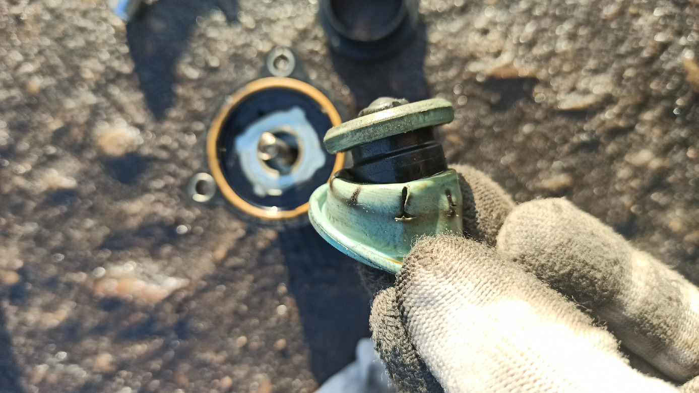 Замена актуатора, N249 и N75 — Audi A4 Avant (B7), 2 л, 2005 года ...