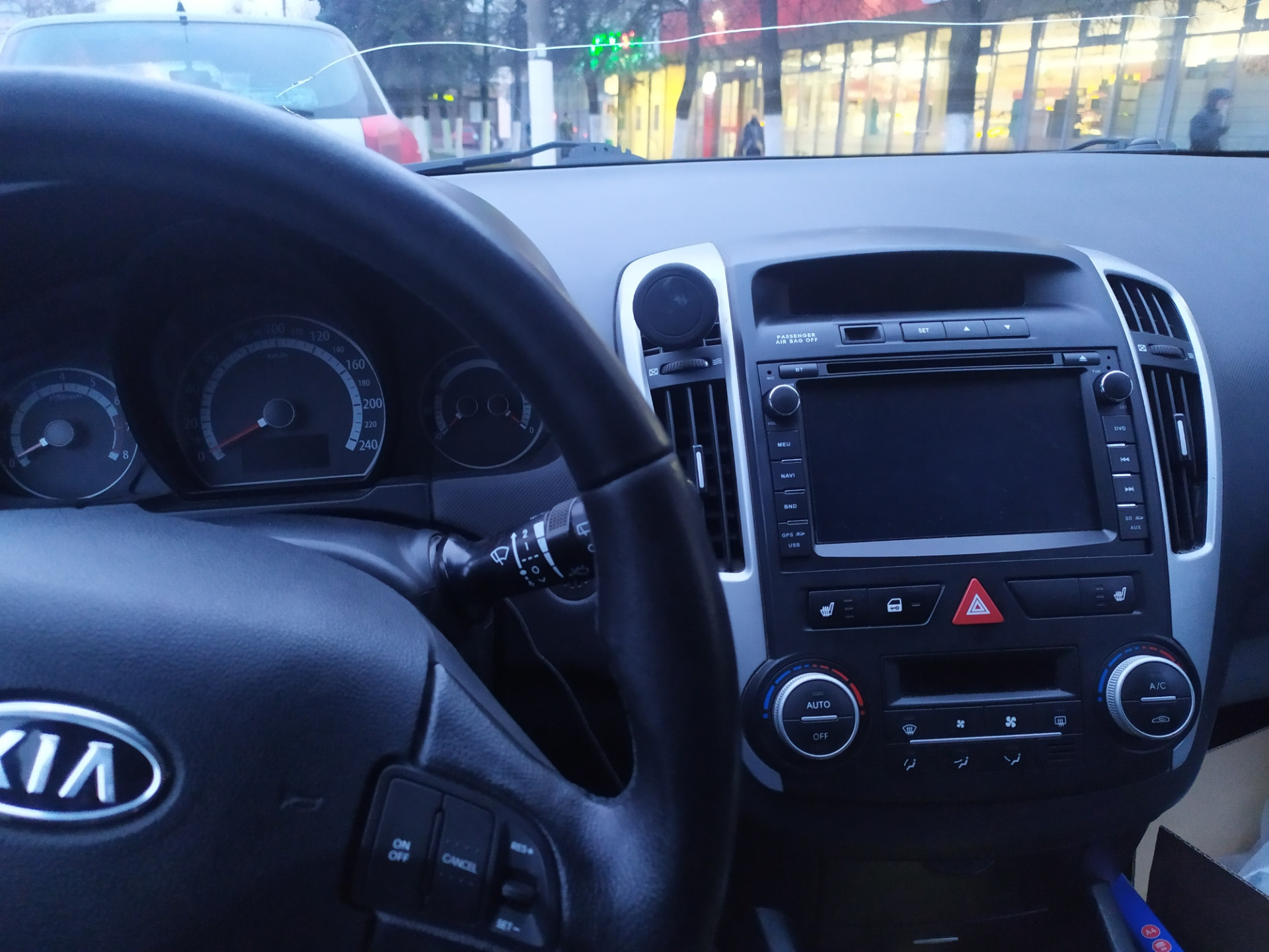 Купил android магнитолу, но радость длилась не долго — KIA Ceed (1G), 1,6 л, 2010 года | поломка ...