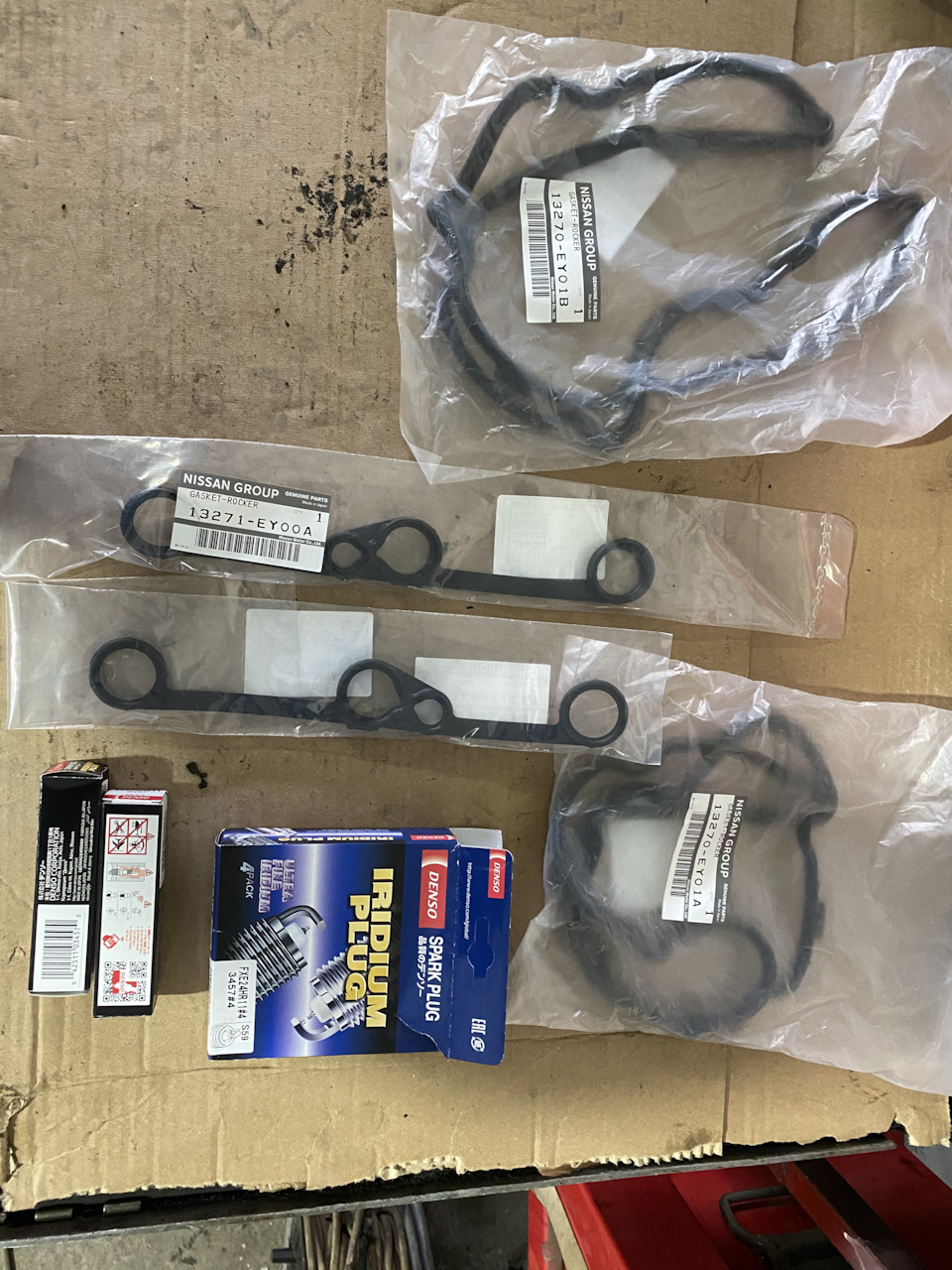 13271EY00A GASKET-ROCKER C NISSAN INFINITI | Запчасти на DRIVE2