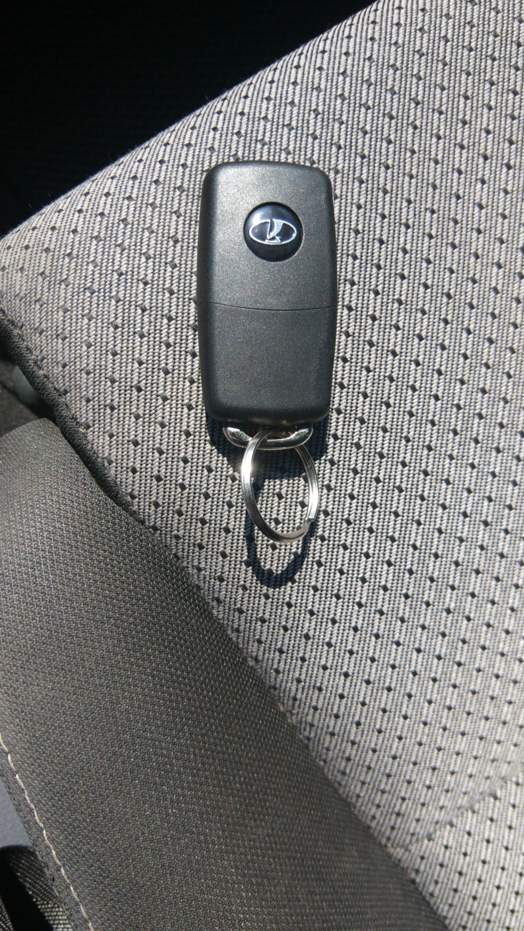 Ключ — Lada Калина Спорт (1G), 1,6 л, 2011 года | аксессуары | DRIVE2