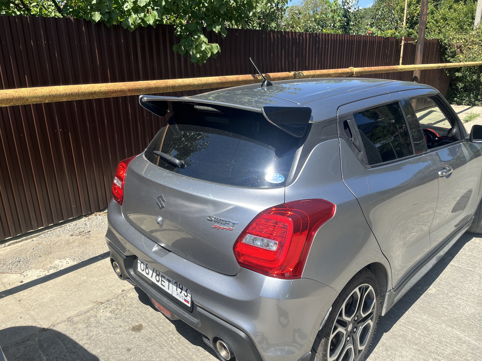 Спойлер и реснички — Suzuki Swift (4G), 1,4 л, 2018 года | тюнинг | DRIVE2