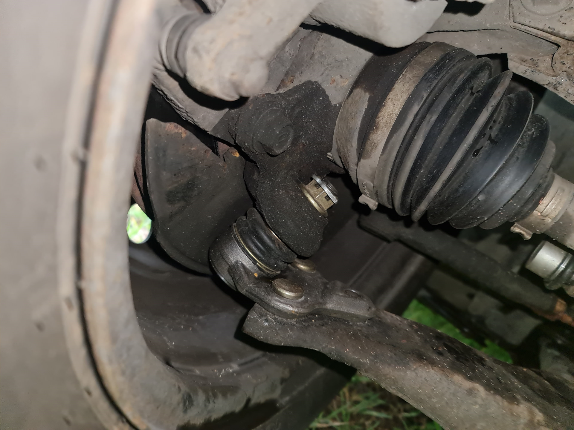 Замена шаровых и стоек — Toyota Corolla (120), 2 л, 2003 года ...