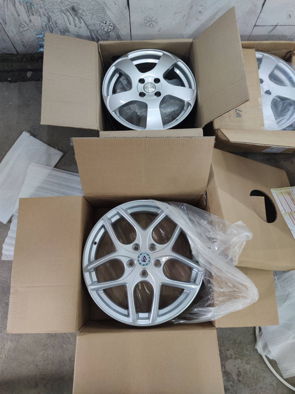 Новые диски — Ford Focus III Hatchback, 2 л, 2014 года | колёсные диски ...