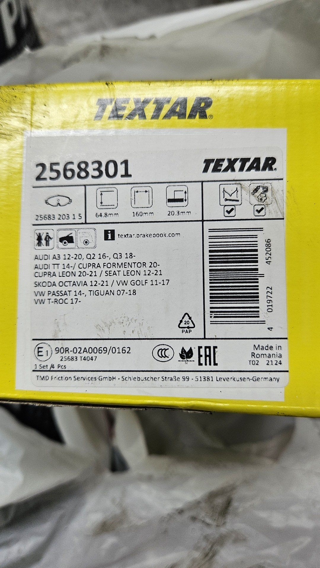 Замена передних тормозных колодок. — Volkswagen T-Roc, 2 л, 2019 года ...