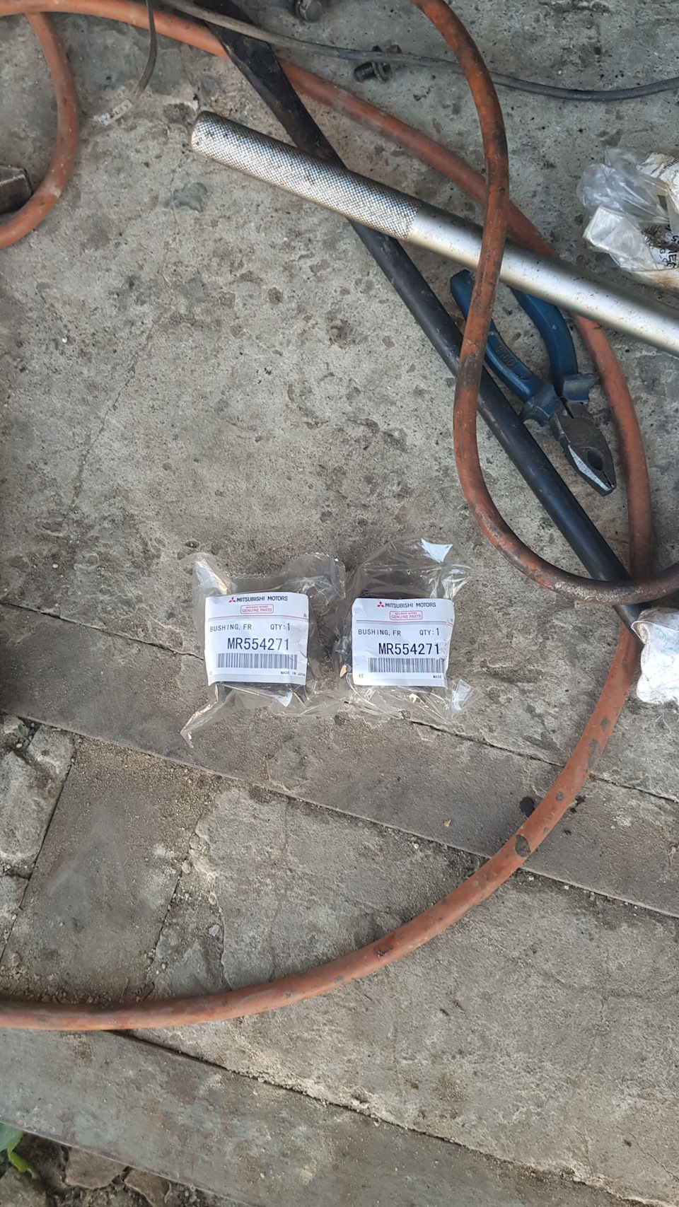 MR554271 Втулка стабилизатора Mitsubishi | Запчасти на DRIVE2