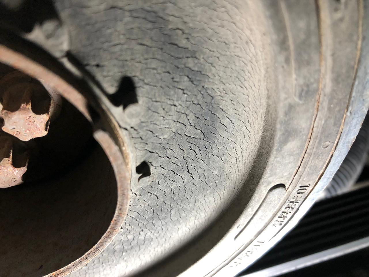 Замена помпы, термостата, шкива коленвала, роликов и ремня — BMW X5 ...