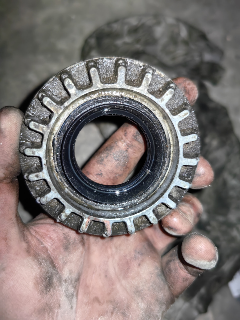 Замена сальников передних приводов на мкпп — Subaru Forester (SF), 2 л ...