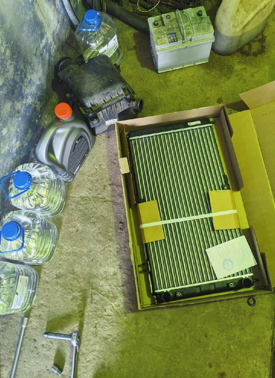 Установка основного радиатора Luzar(с кондиционером). Промывка системы ...