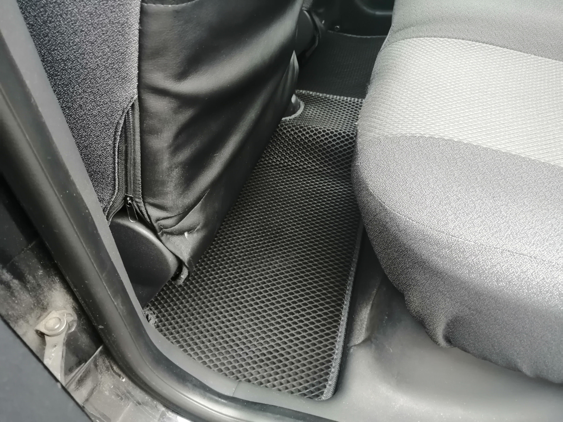 Коврики EVA — Hyundai Getz, 1,4 л, 2008 года | аксессуары | DRIVE2