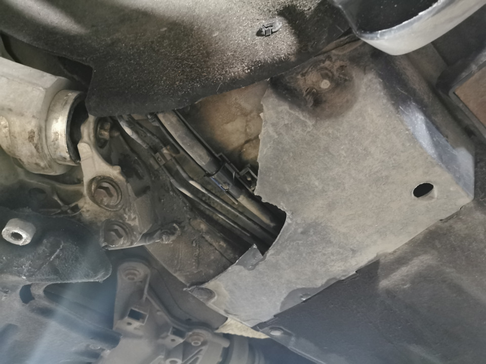 Помогите идентифицировать деталь — Audi Q5 (1G), 2 л, 2015 года ...