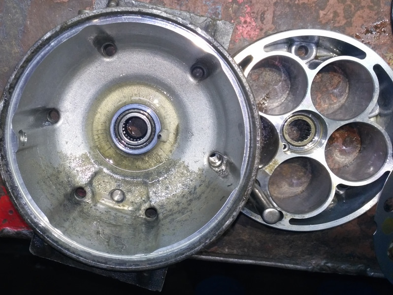 Компрессор кондиционера с разборки. — Renault Scenic I, 2 л, 2002 года ...
