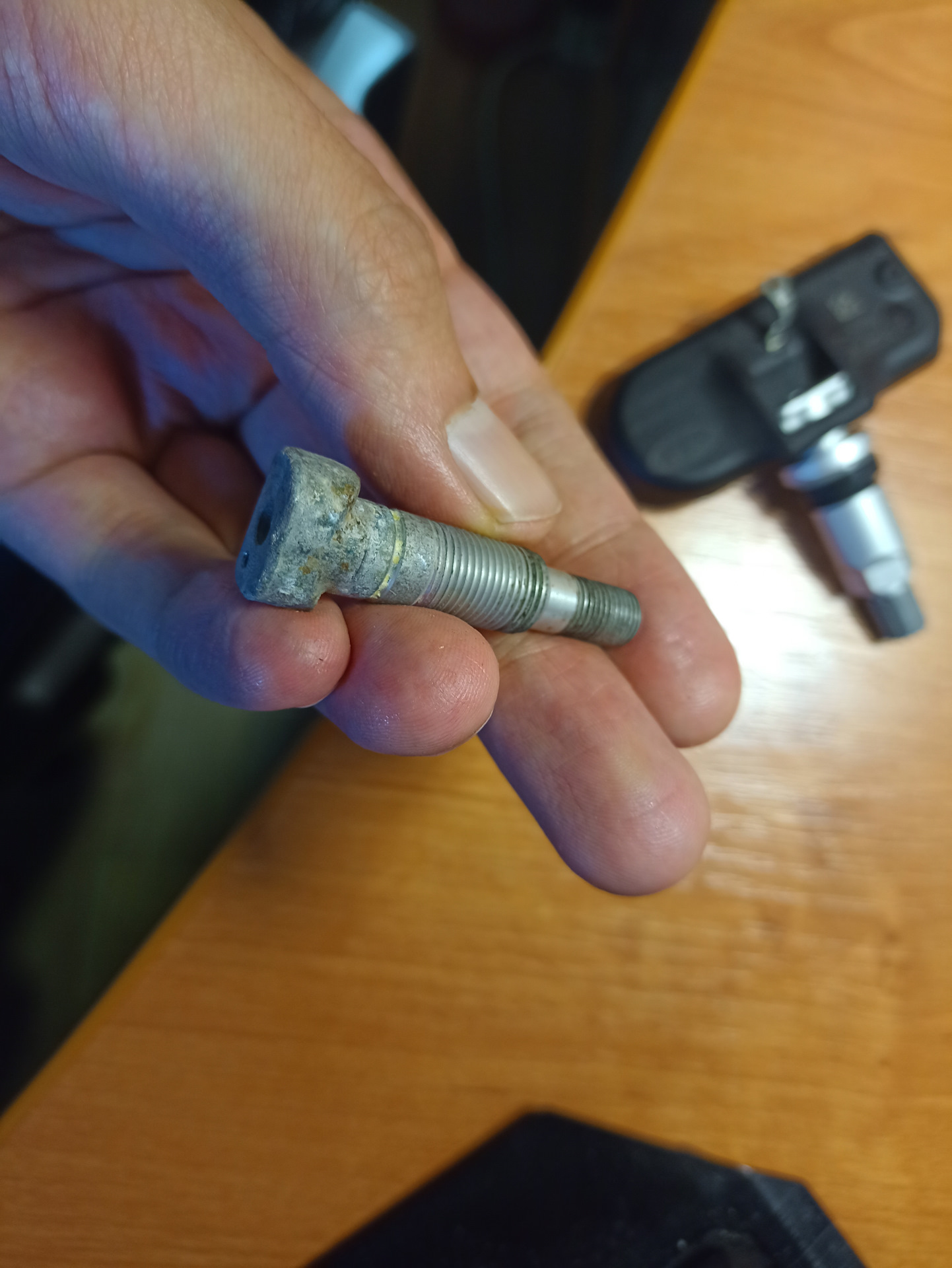 Ремонт датчиков давления шин (TPMS) — Dodge Avenger Sedan, 2 л, 2007 ...