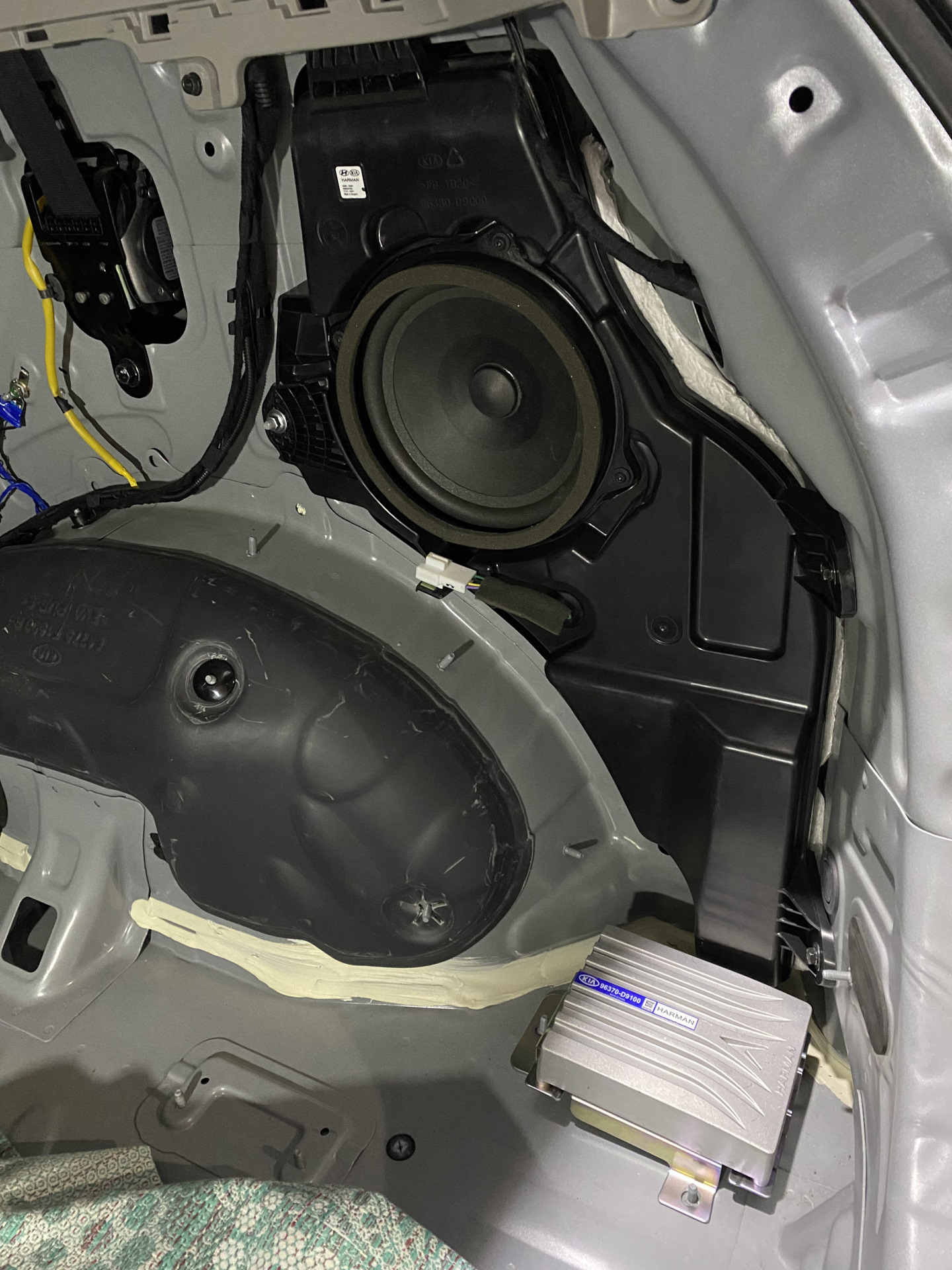 Установка штатного усилителя и акустики Harman — KIA Sportage (4G), 2,4 ...