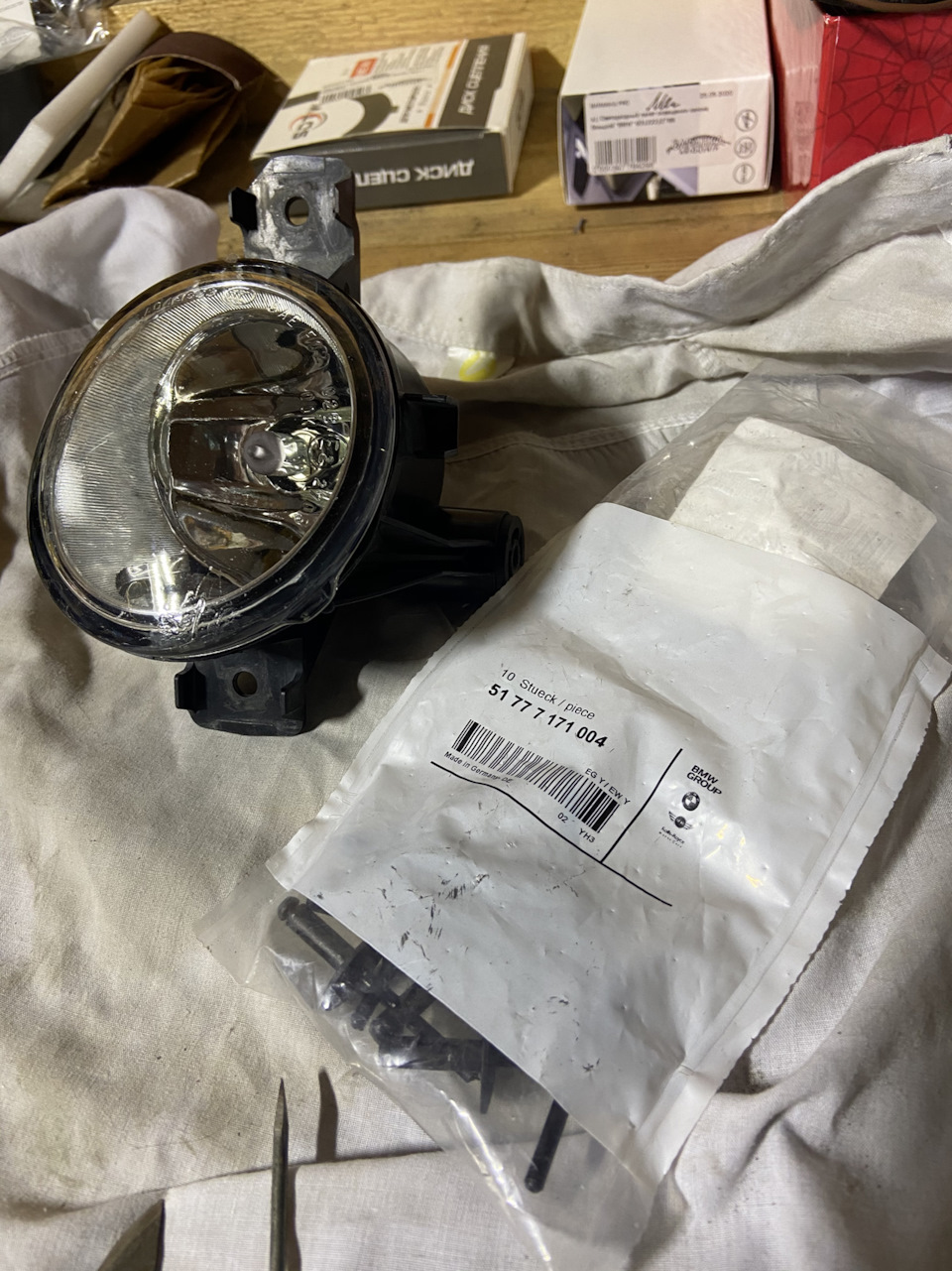 51777171004 заклепка с распорной втулкой BMW | Запчасти на DRIVE2